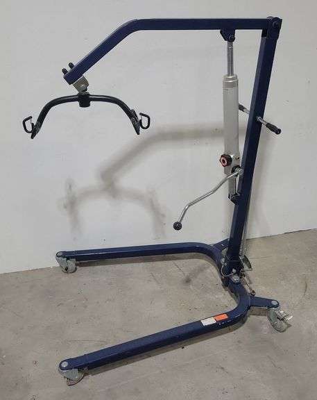 Lumex LF1030 Hydraulic Patient Lift - Black And Gold Auctions