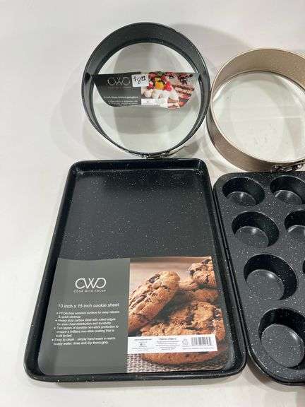 New CWC Cookware - Baking Pans / Muffin Pans / Glass Bottom Spingform ...
