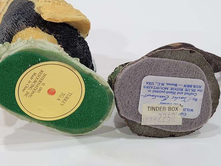 (8) VTG Mini Turkey Figurines - Black And Gold Auctions