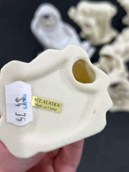 Ace Alaska Arctic Kids of Alaska Eskimo Figurines - Black And Gold Auctions