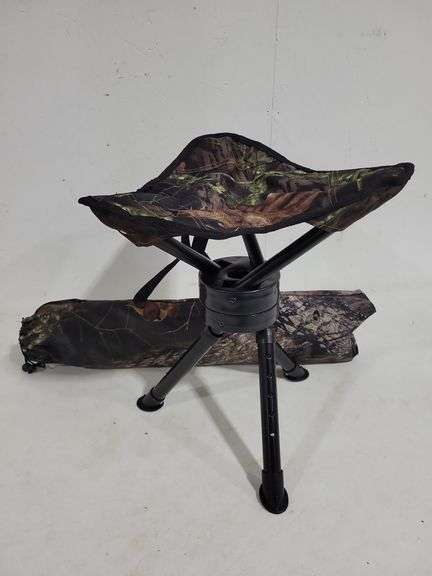 Ameristep Tripod Stool - Mossy Oak Break-Up Country - Black And Gold ...