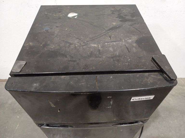 Criterion Mini Fridge & Freezer - Black And Gold Auctions