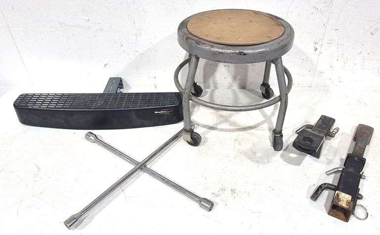 Mechanic Tools & Accessories - Black And Gold Auctions