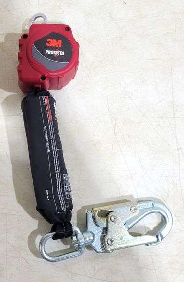 3M Protecta Self-Retracting Lifeline with Carabiner 3100506, Web, Steel Snap Hook, 6 ft. - Black ...