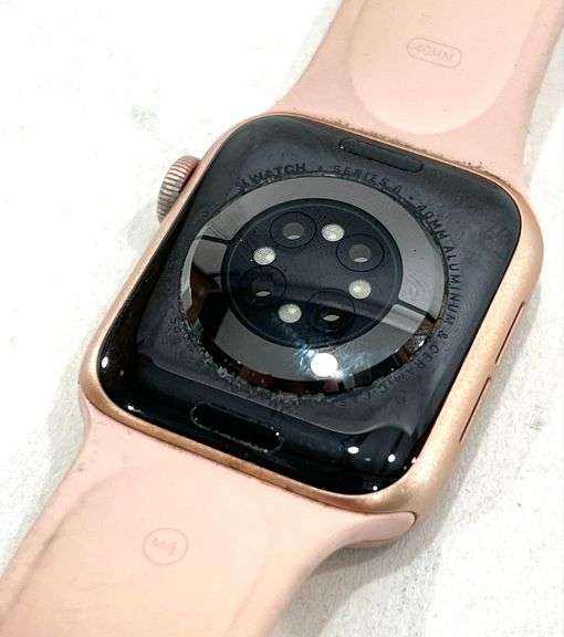 Apple Watch Rose Gold Series 6 40mm - Black And Gold Auctions