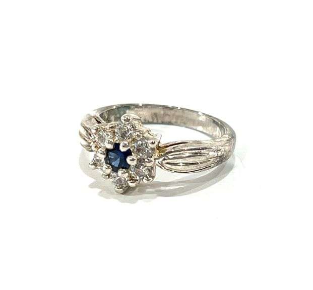 Sterling Silver Jeweled Ring Sz 8 - Black And Gold Auctions