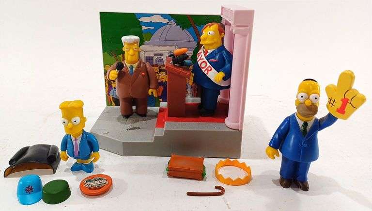The Simpsons Town Hall 2001 w/ Mayor & 3 Figures - Black And Gold Auctions