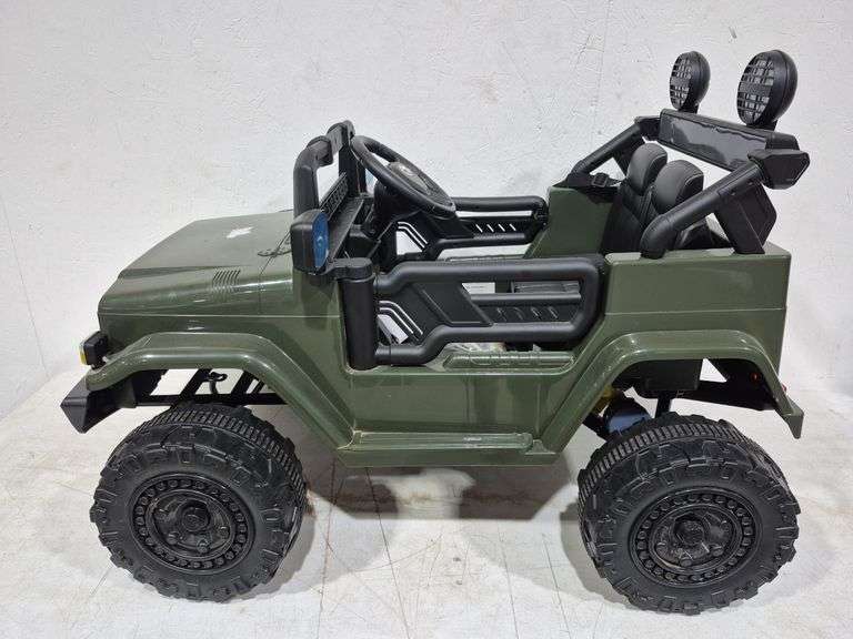 Toyota FJ Cruiser 12-V Electric Ride On Toy Car - Black And Gold Auctions