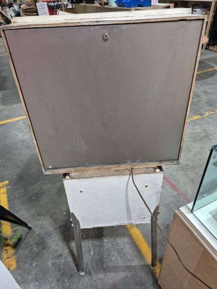 1973 Williams Darling Pinball Machine - Black And Gold Auctions