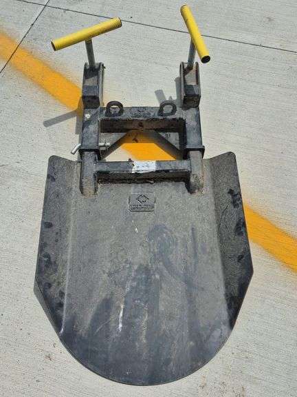 Load-Quip Spade Attachment - Black And Gold Auctions