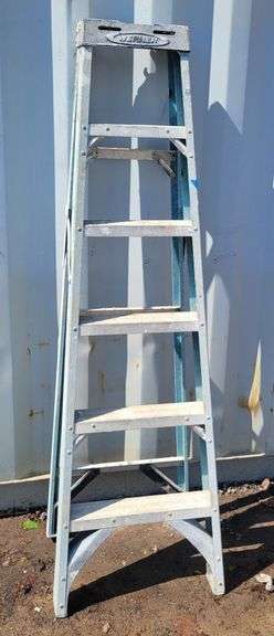 Werner Turquoise 6ft Ladder - Black And Gold Auctions