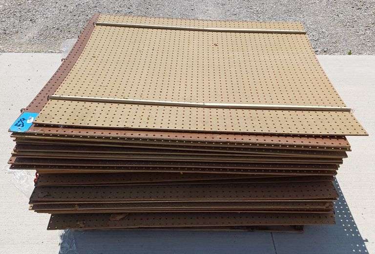 Pallet of Peg Board - Black And Gold Auctions