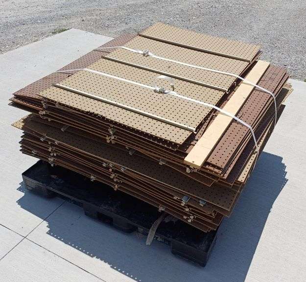 Pallet of Peg Board - Black And Gold Auctions