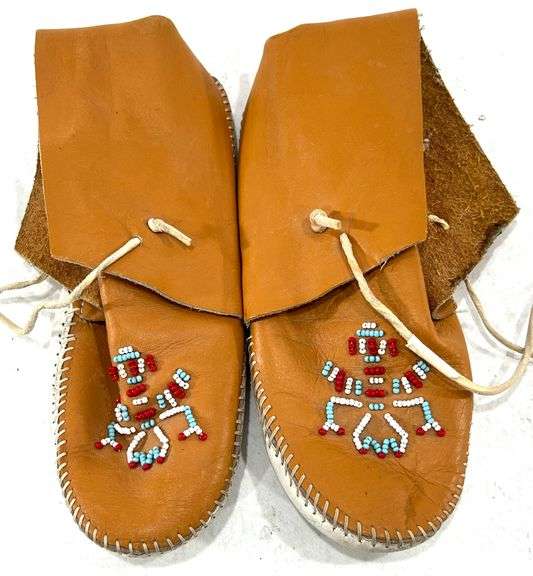 Vintage Handmade Leather Moccasin Women Shoes w/ Bead Design - Black ...