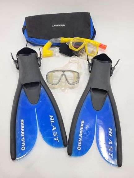 Snorkeling Gear: Flippers, Masks & Snorkel - Black And Gold Auctions