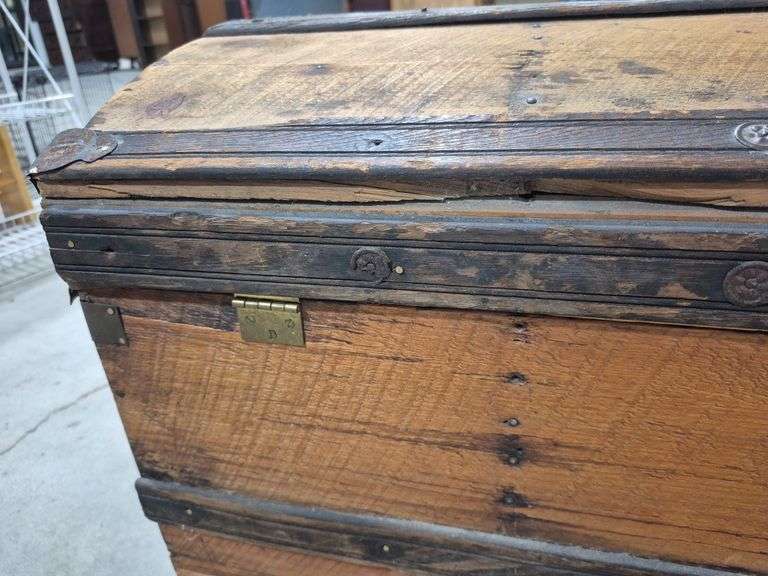 ANTIQUE Storage Chest - Black And Gold Auctions
