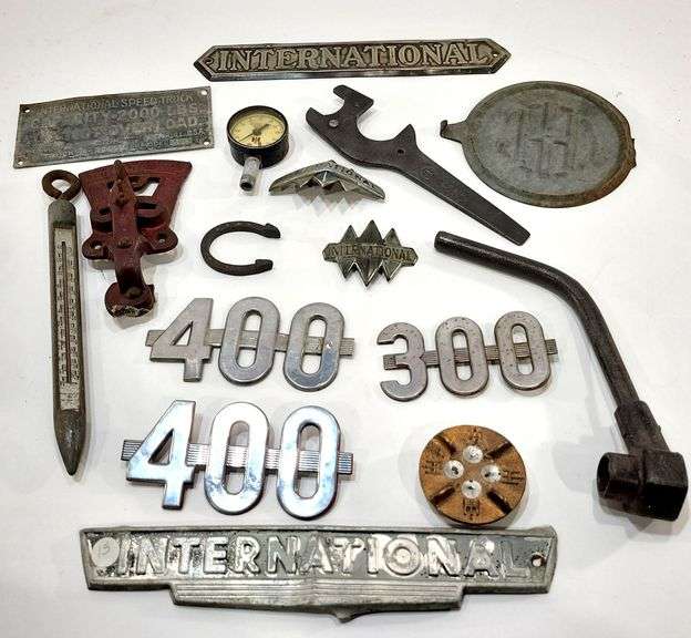 VTG International Harvester Co Original Tractor Badges, Plaques, & More ...