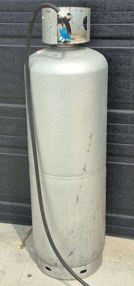 100 Lbs Propane Tank W/Hose - Black And Gold Auctions