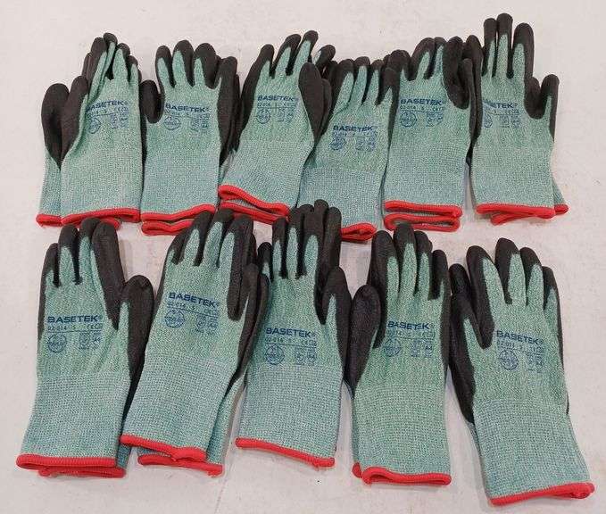 (11) Pairs of Large Ansi Cut Level A4 - Black And Gold Auctions