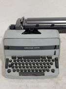 VTG Underwood Scriptor Electric Typewrite - Black And Gold Auctions