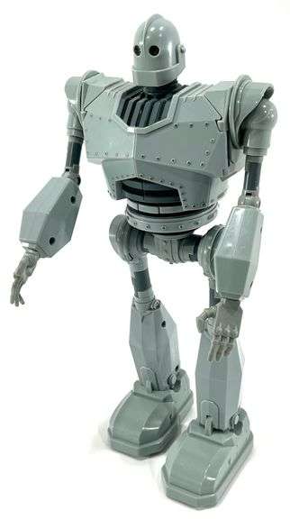 Warner Bros. The Iron Giant Walking & Talking Robot Toy - 14” - Black ...