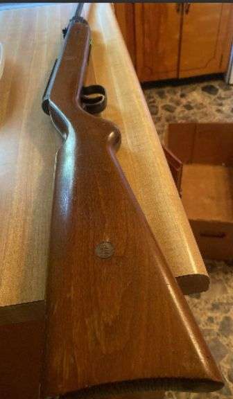 HY Score BB gun - Baker Auctions & Real Estate, LLC