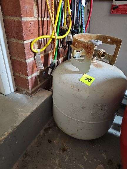 Propane tank - empty - Baker Auctions & Real Estate, LLC