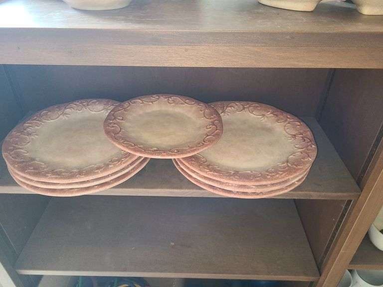 Vicenza - plates - Baker Auctions & Real Estate, LLC