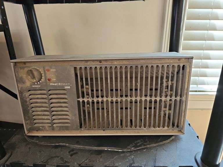 Heat stream electric heater - Baker Auctions & Real Estate, LLC