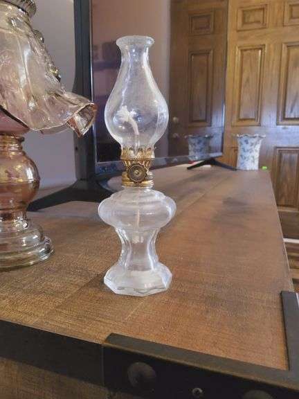 Mini oil lamp & lamp with shade - Baker Auctions & Real Estate, LLC