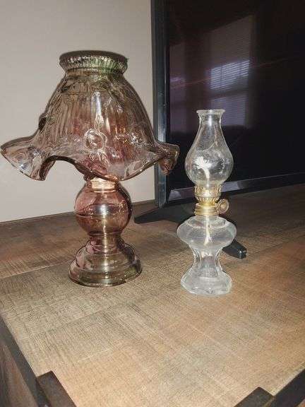 Mini oil lamp & lamp with shade - Baker Auctions & Real Estate, LLC