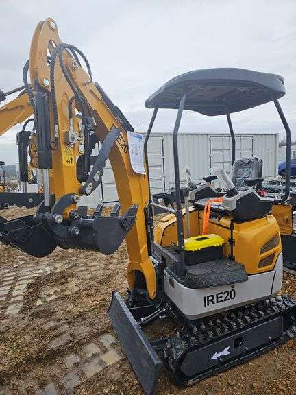 IRE20 Mini Diesel Excavator - Baker Auctions & Real Estate, LLC