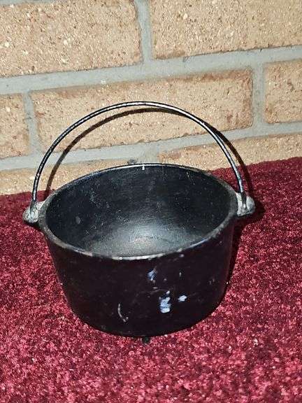 Mini pot with handle - Baker Auctions & Real Estate, LLC
