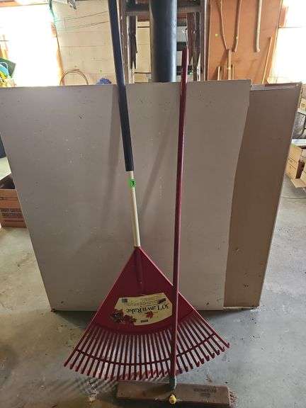 30" lawn rake & push broom - Baker Auctions & Real Estate, LLC