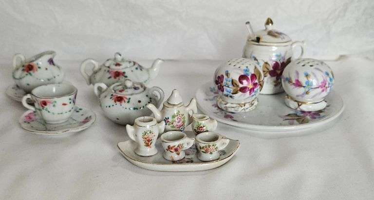 Mini tea and condiment sets - Baker Auctions & Real Estate, LLC