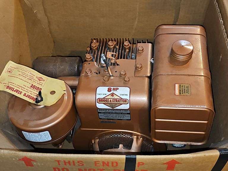 Briggs & Stratton 8 HP Easy Starting Gas Engine - Baker Auctions & Real ...