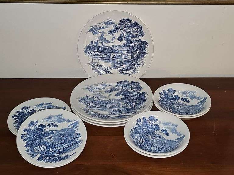 Vintage Wedgewood "Countryside Blue" Pattern China - Baker Auctions ...