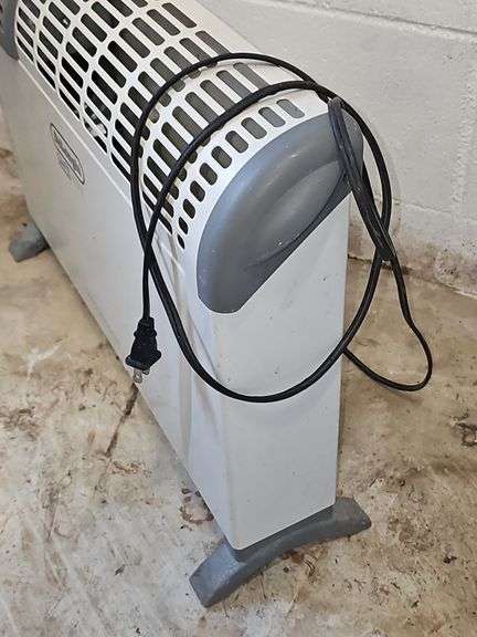 DeLonghi Safe Heat Convection Heater - Baker Auctions & Real Estate, LLC