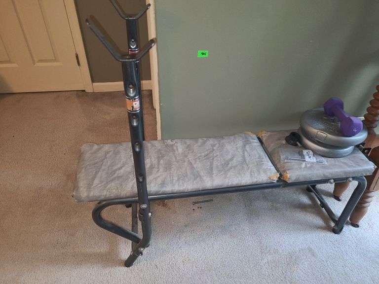 Vintage weight bench - Baker Auctions & Real Estate, LLC