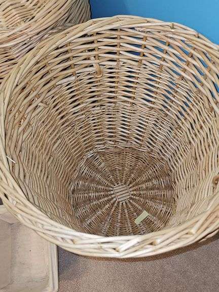Wicker clothes baskets & wicker storage baskets - Baker Auctions & Real ...
