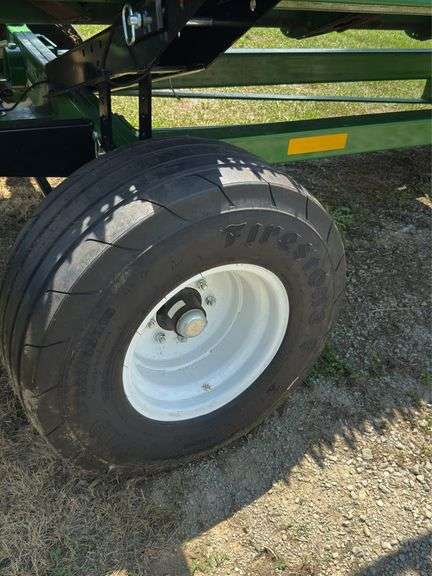 Unverferth Header Cart AWS-42 - Baker Auctions & Real Estate, LLC