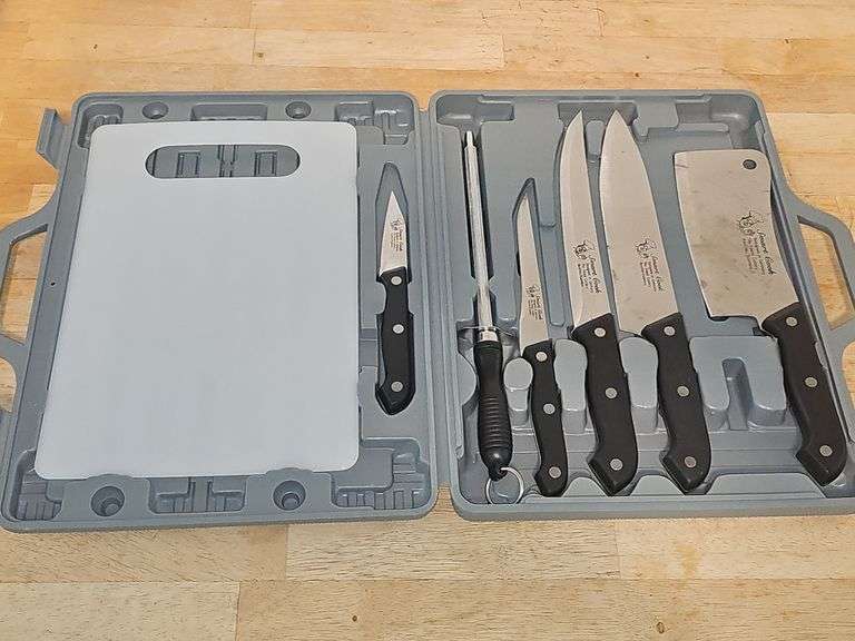 Smart cook knife set in case. - Baker Auctions & Real Estate, LLC