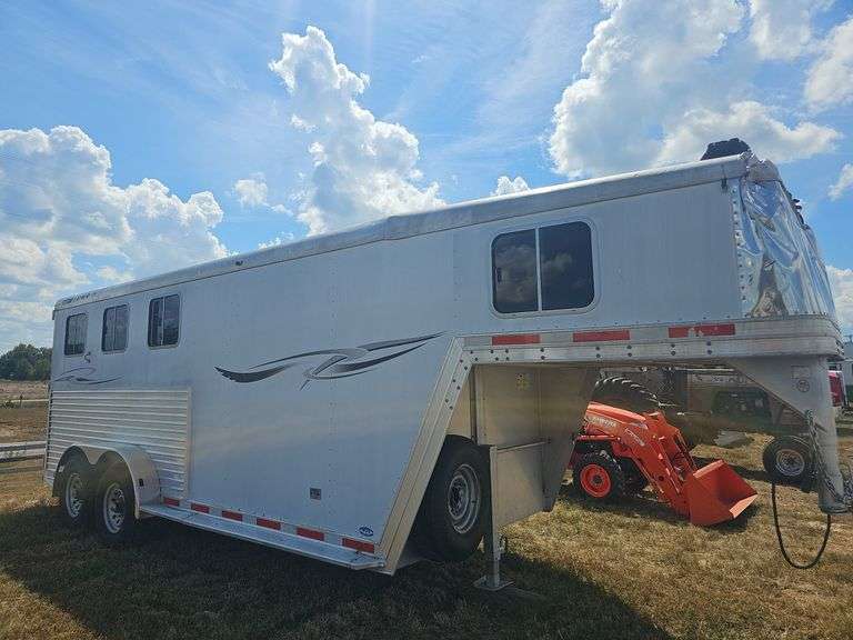 Featherlite Horse Trailer - 2002 - Model 8541 - Baker Auctions & Real Estate, LLC