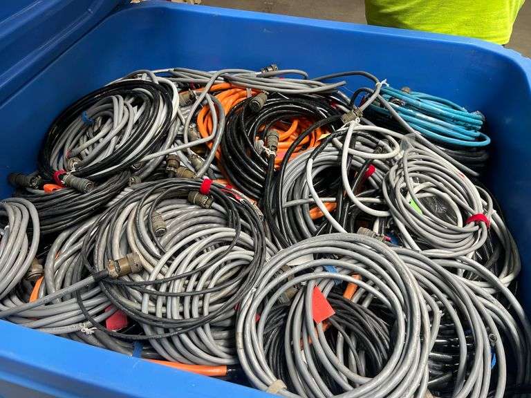 BIN OF MISC. CABLE & WIRE 675 LBS NET APPROX, CONTENTS ONLY - Bentley ...