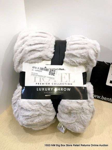 MEMBER'S MARK HOTEL LUXURY THROW - Bentley & Associates, LLC