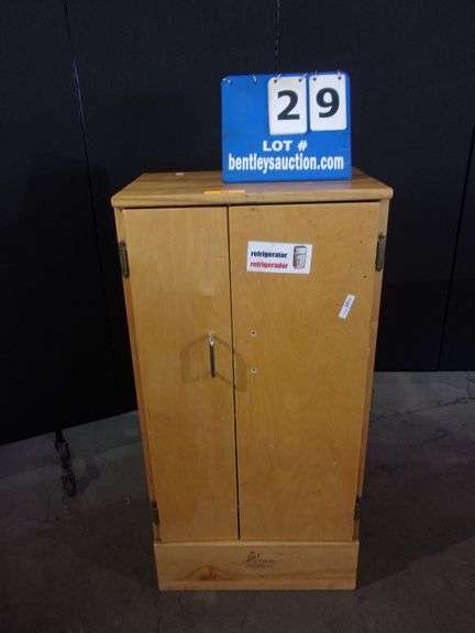 CONSTRUCTIVE PLAYTHINGS CHILD'S CLASSROOM 2-DOOR/REFRIGERATOR CABINET ...