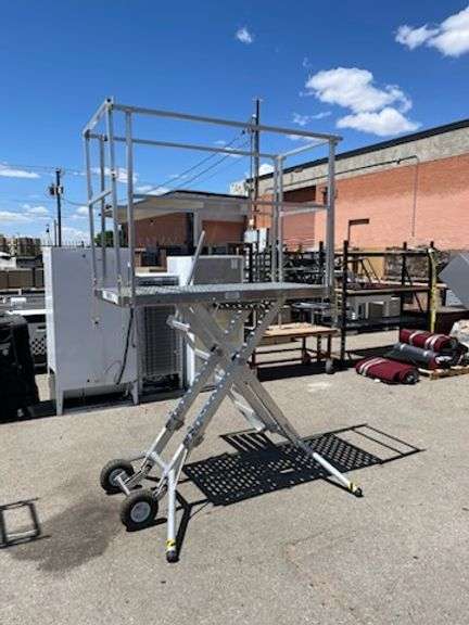 X-DECK SAFE PLATFORM, 30" x 64" x 104", HAS WHEELS - Bentley ...