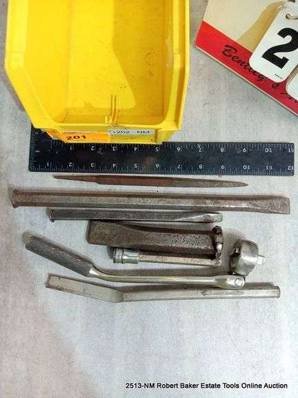 ASSORTED METAL CHISELS, SWIVEL HEAD RATCHET - CONTENTS ONLY - Bentley ...