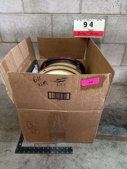 BOX: ASSORTED LIGHT FIXTURES - Bentley & Associates, LLC