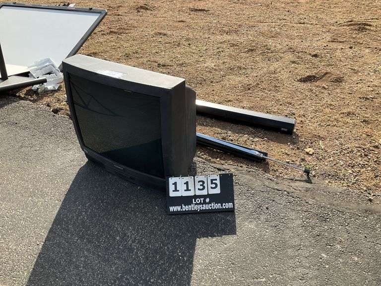 LOT: 27" TUBE TV & 2 PROJECTOR SCREENS - Bentley & Associates, LLC